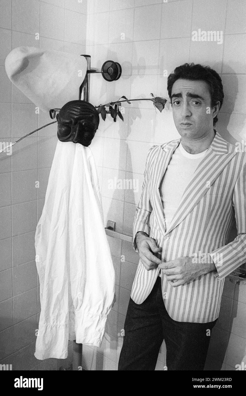 MME4772200 Rome, 1982. Theater actor Peppe Barra in his dressing room ...