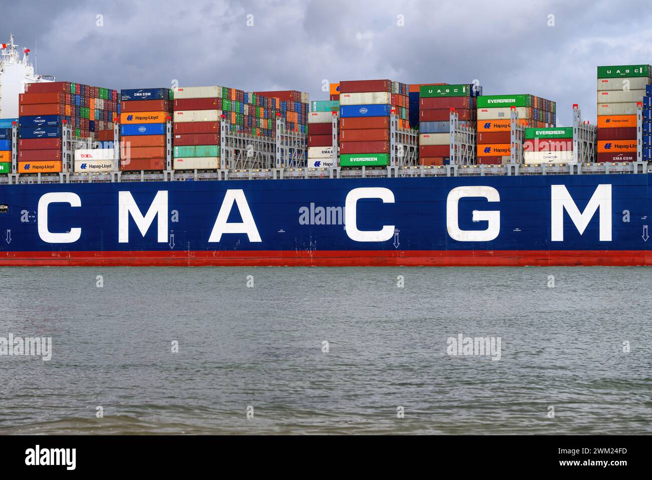 Cma cgm logo hi-res stock photography and images - Alamy