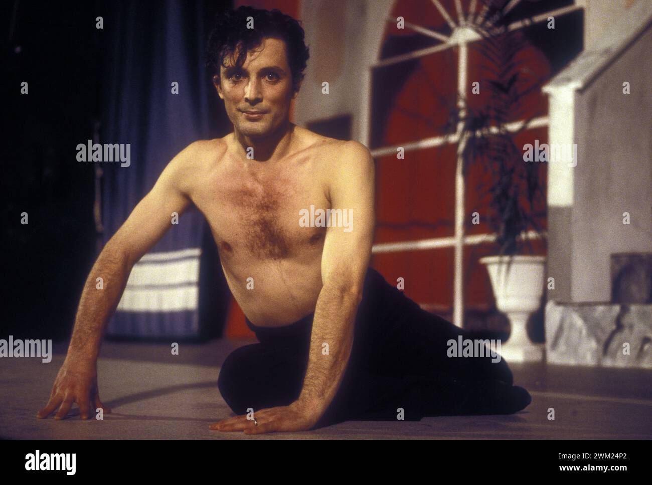 Imale ballet dancers hi-res stock photography and images - Alamy