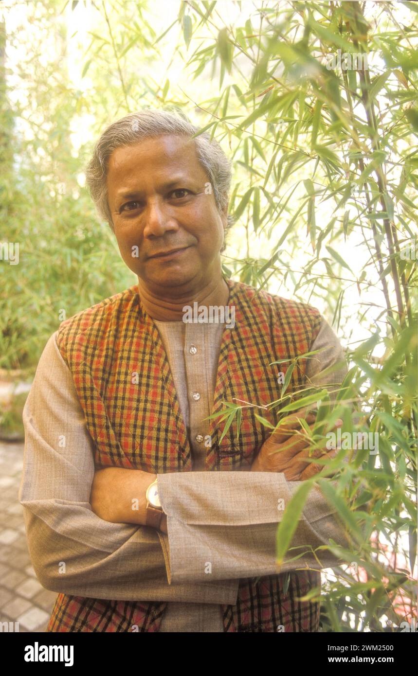 MME4779111 Mantua Literature Festival, 1999. Bangladeshi economist ...