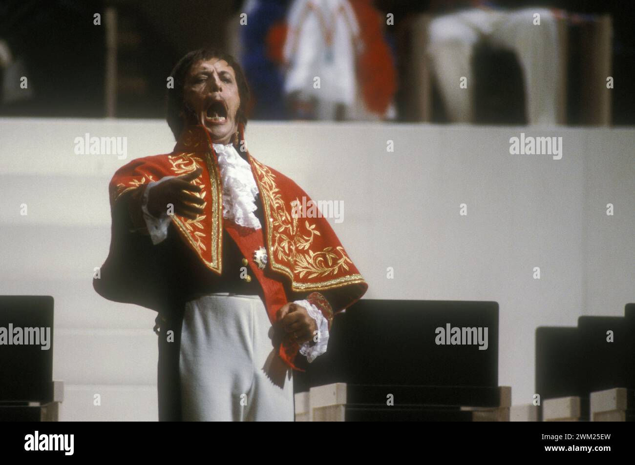 American opera baritone hi-res stock photography and images - Alamy