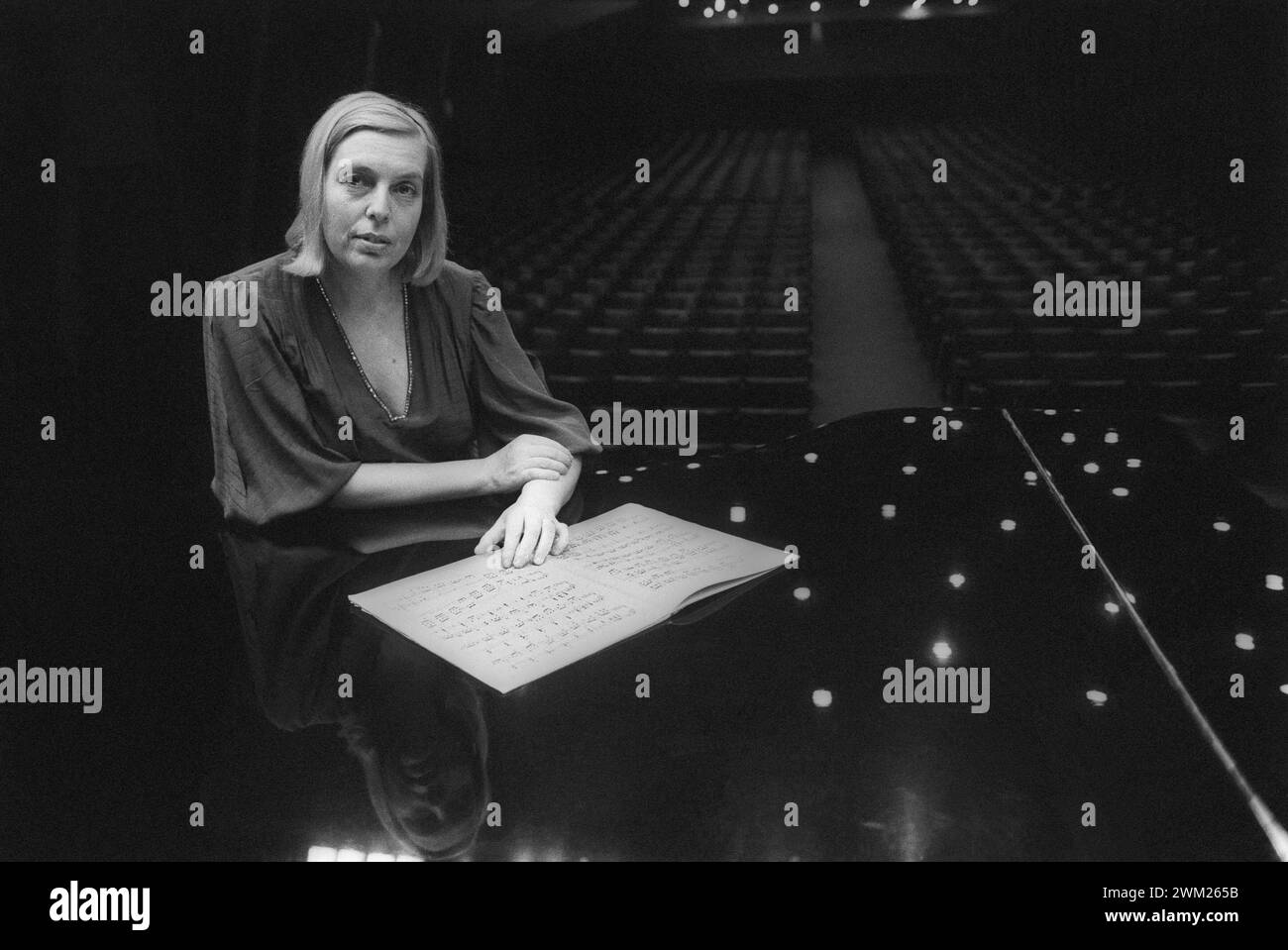 MME4785104 Italian pianist Maria Tipo (about 1983)/La pianista Maria ...