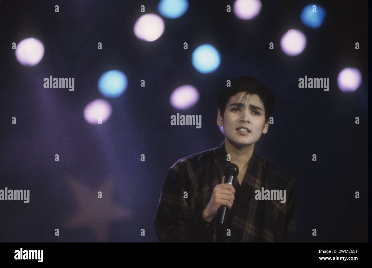 MME4785329 Sanremo Music Festival 1991. British singer-songwriter ...