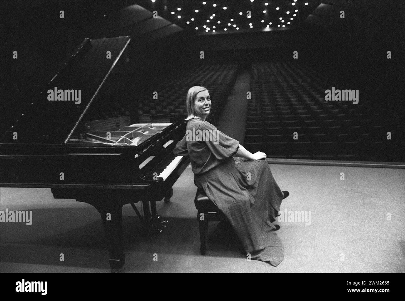 Maria tipo Black and White Stock Photos & Images - Alamy