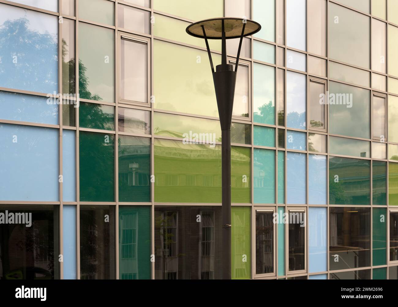Architectural window details of the University of Glasgow buildings and ...