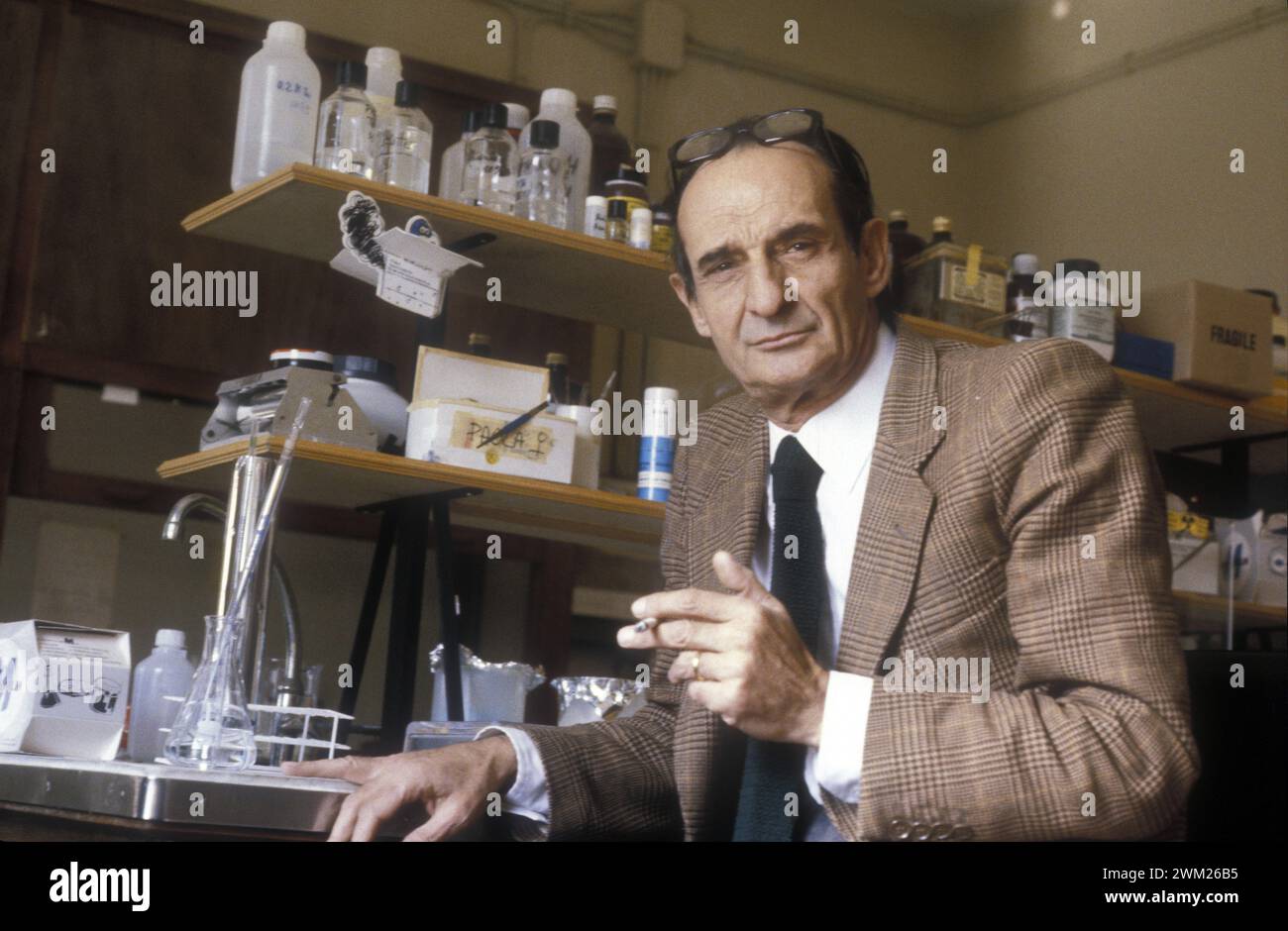 Sigarette naturali hi-res stock photography and images - Alamy