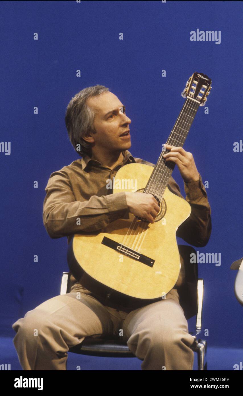 John williams guitarist hi-res stock photography and images - Alamy