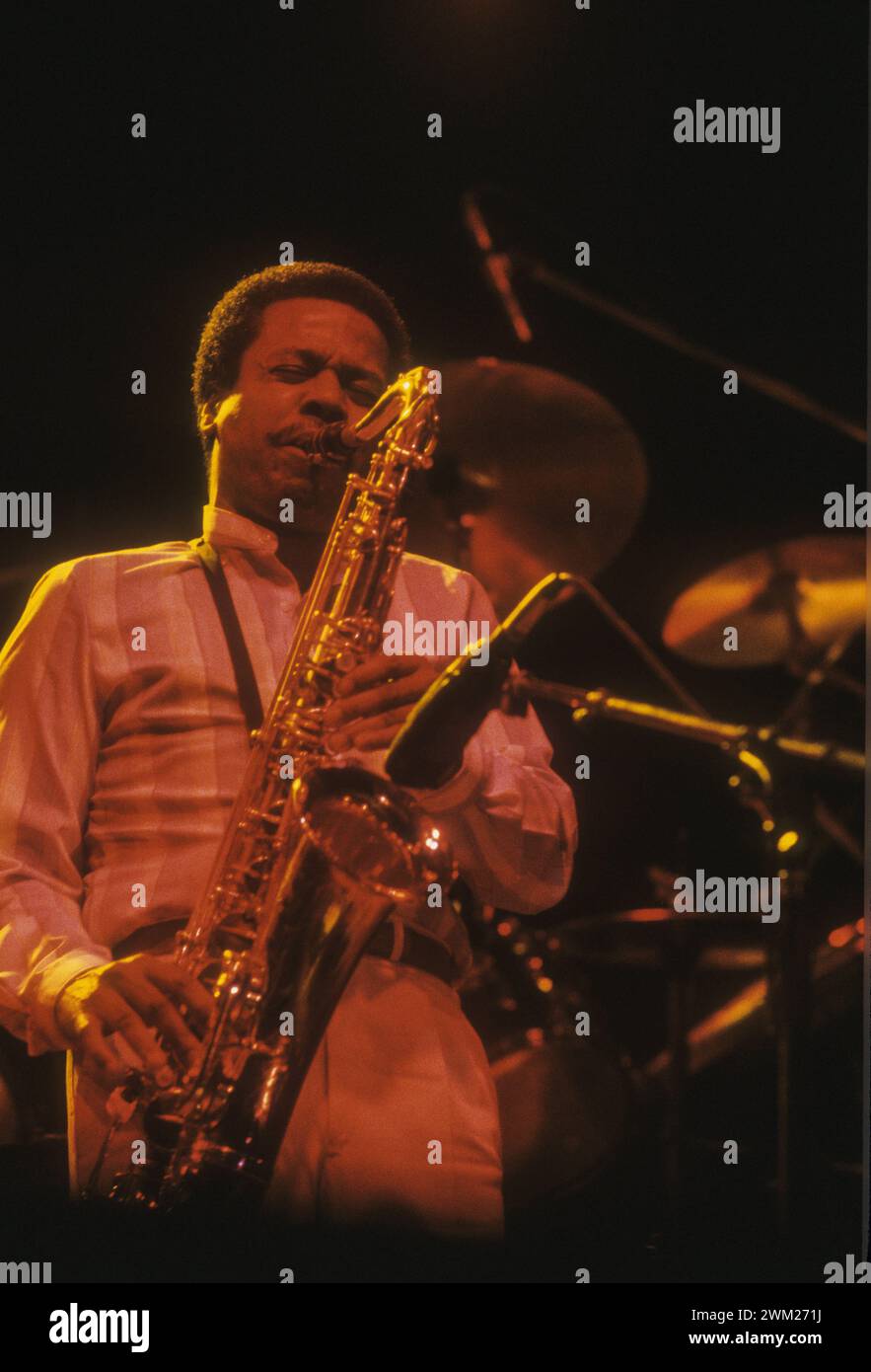 Suonare he sax hi-res stock photography and images - Alamy
