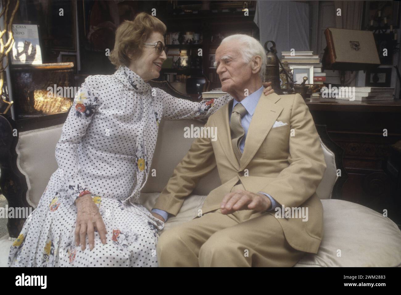 MME4798134 Rome, 1979. Italian writer Leonida Repaci and his wife ...