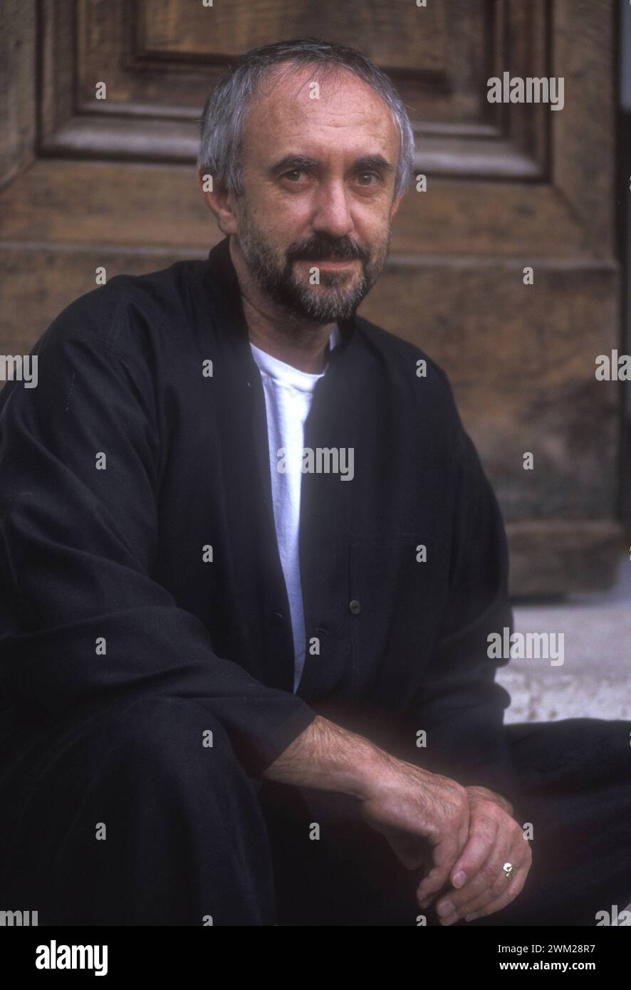 Actor jonathan price hi-res stock photography and images - Alamy