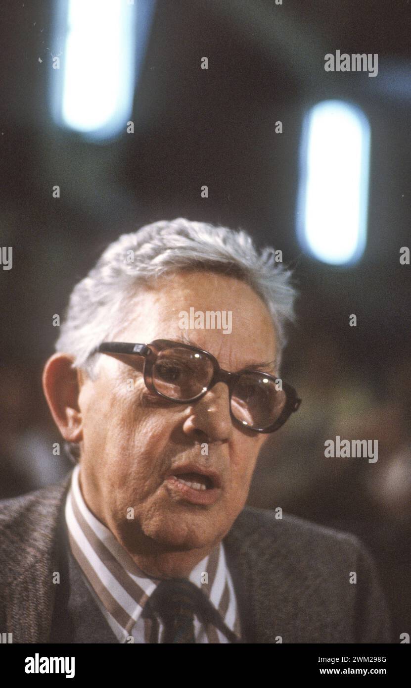 1979 concert audience hi-res stock photography and images - Alamy