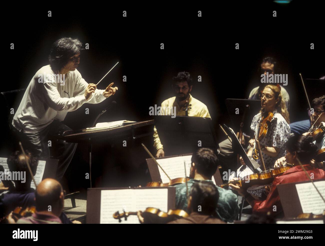 MME4805879 Florence, 1995. Japanese conductor Seiji Ozawa performing a ...