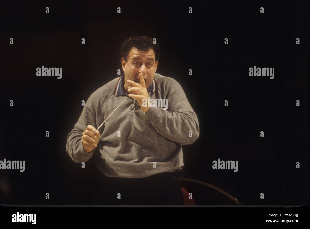 MME4806497 Rome, 1995. Israeli conductor Daniel Oren during a rehearsal ...