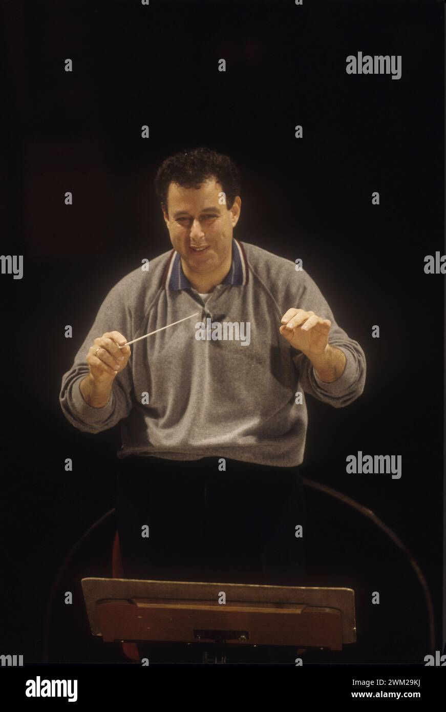 MME4806511 Rome, 1995. Israeli conductor Daniel Oren during a rehearsal ...