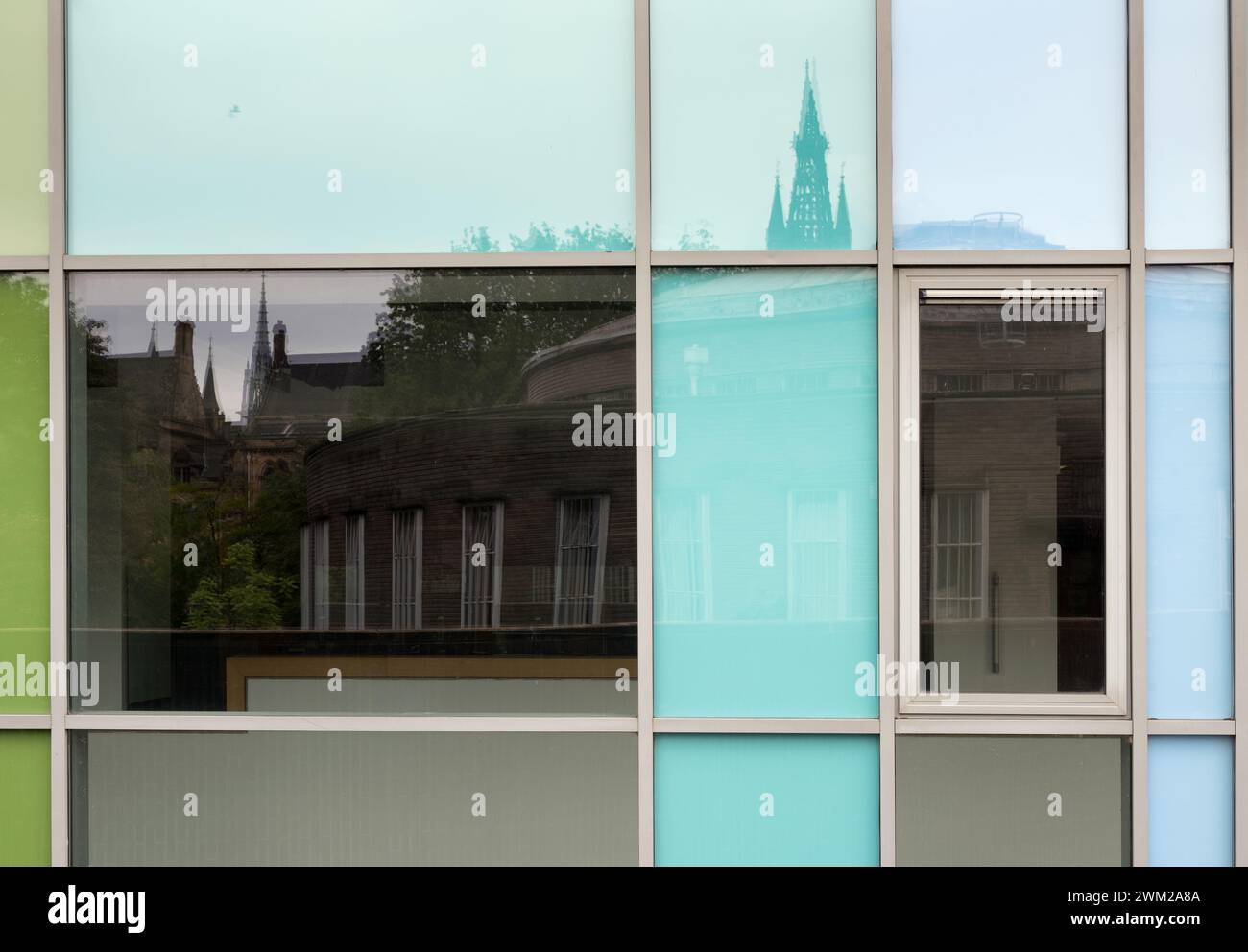 Architectural window details of the University of Glasgow buildings and ...
