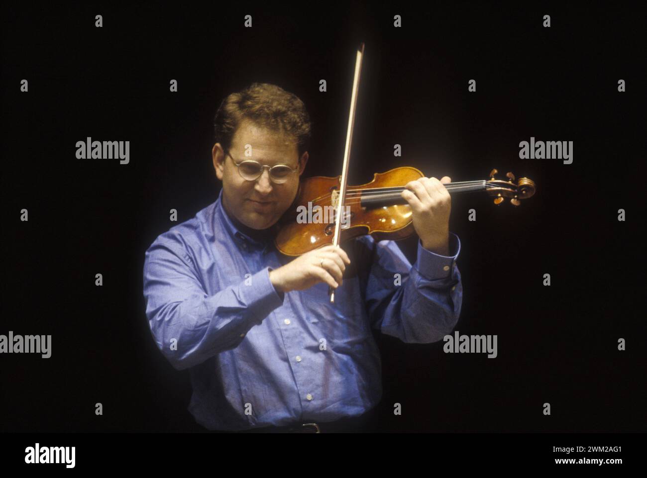 Violinista violin hi-res stock photography and images - Alamy