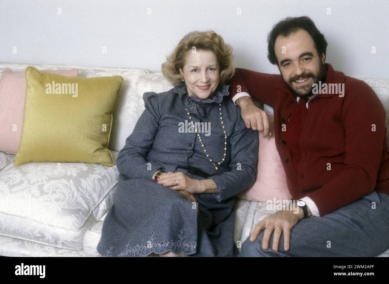MME4812022 Rome, about 1988. Italian actress Maria Mercader and her son ...