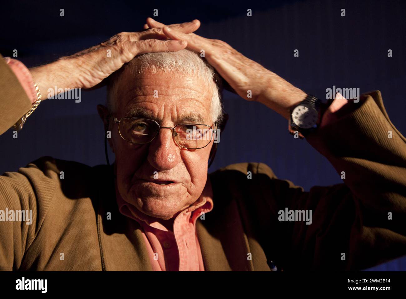 English book reviewers hi-res stock photography and images - Alamy
