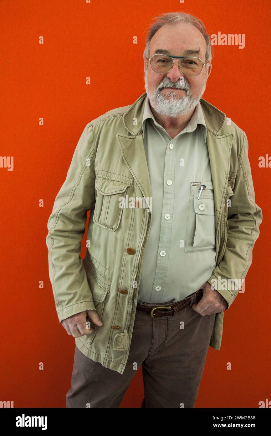 Roberto innocenti hi-res stock photography and images - Alamy