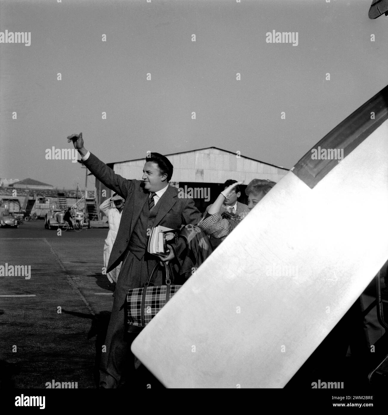 Man and 50s and leaving wife hi-res stock photography and images - Alamy