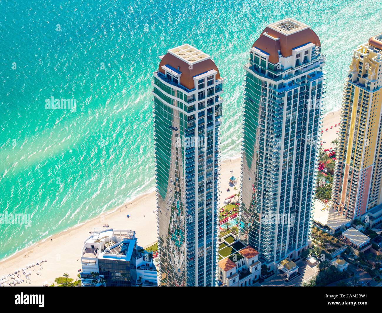 Acqualina towers sunny isles beach hi-res stock photography and images - Alamy
