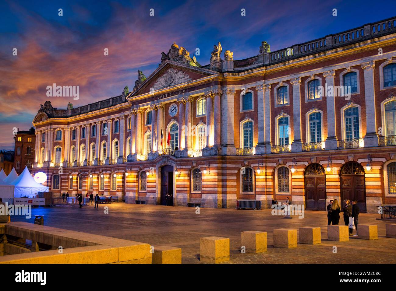 Place du capitole toulouse hi-res stock photography and images - Alamy