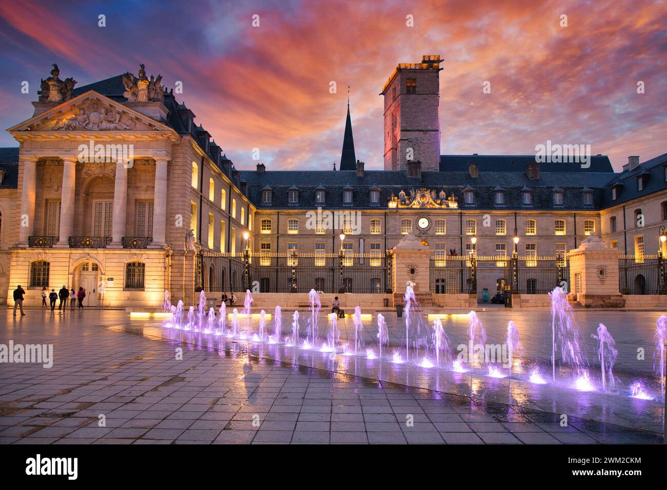 Palais des Ducs et des Etats de Bourgogne, Place de la Liberation ...