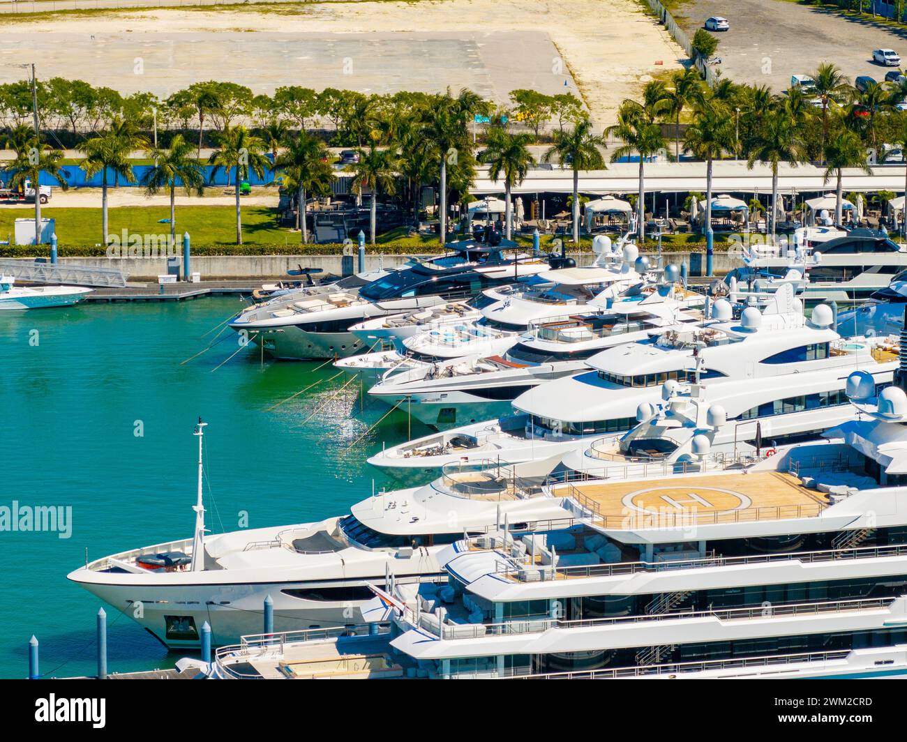 Super yacht aerial hi-res stock photography and images - Alamy