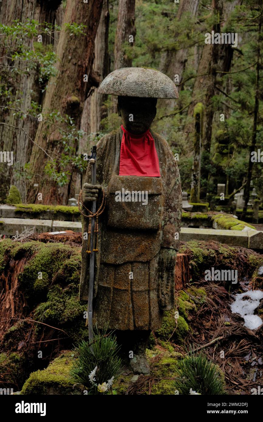 Kobo Daishi statue in the Okunoin Cemetery, Mount Koya (Koyasan ...