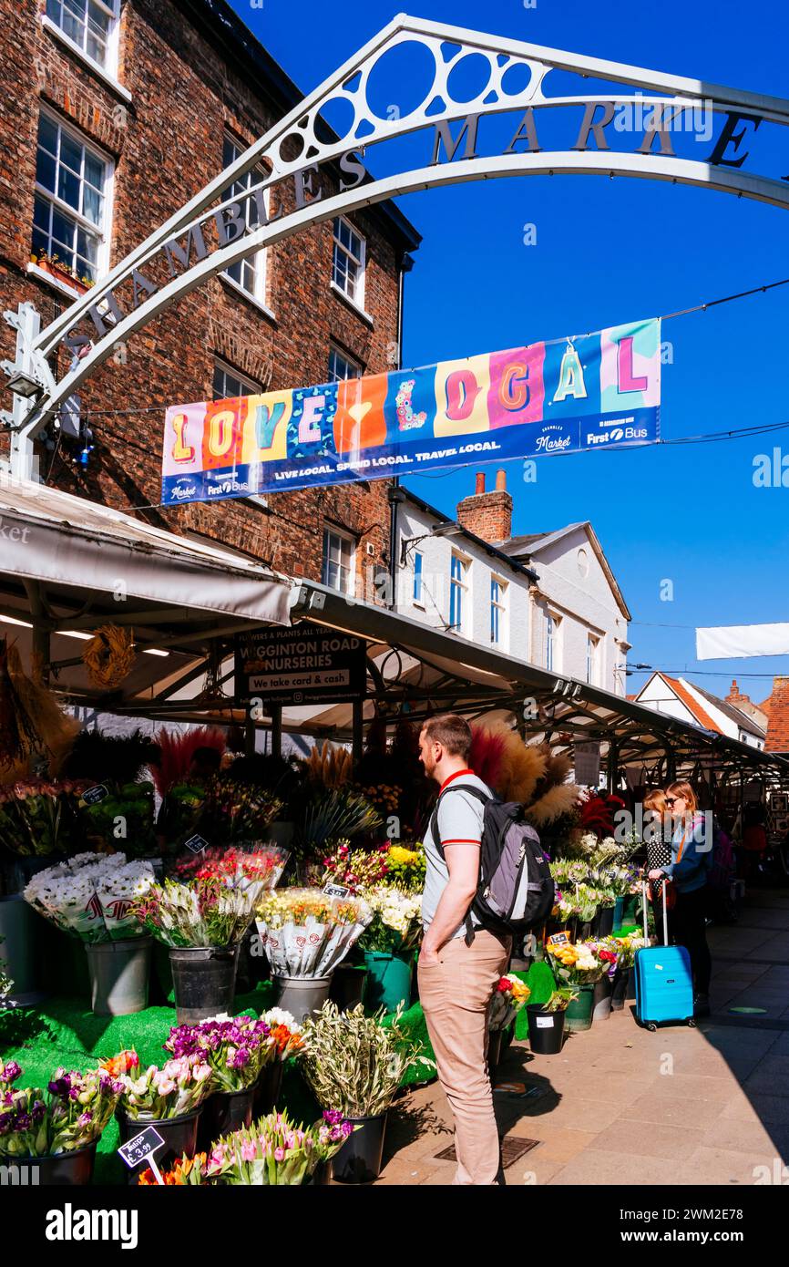 Archway sign hi-res stock photography and images - Alamy