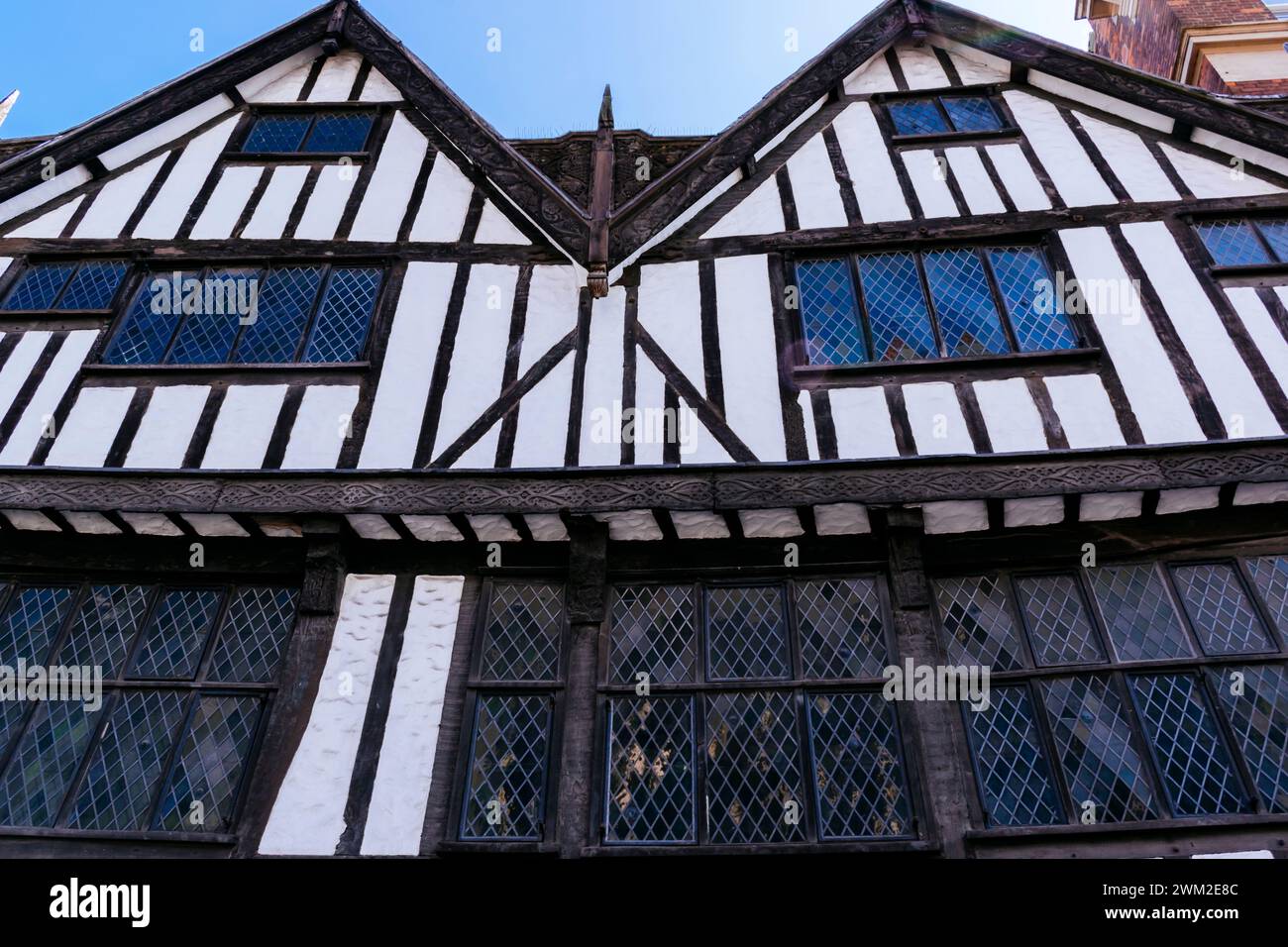 Tudor architecture hi-res stock photography and images - Alamy