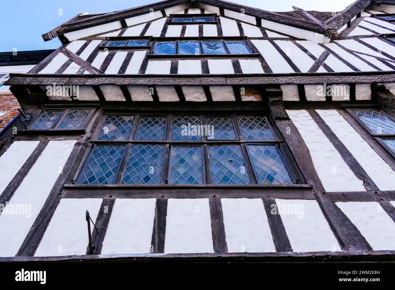 Tudor architecture hi-res stock photography and images - Alamy