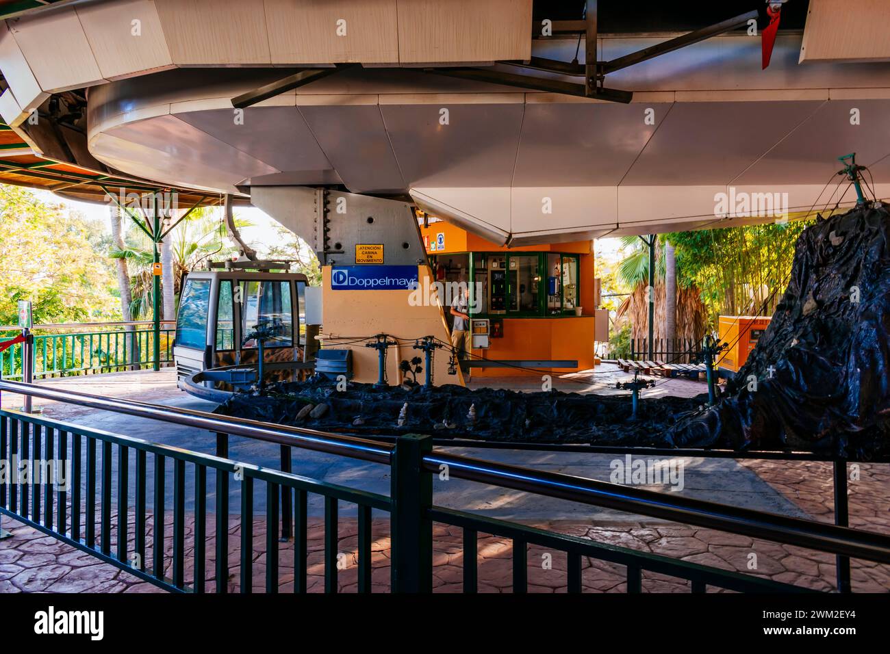 Lower station of the cable car in the neighborhood of El Arroyo de La ...