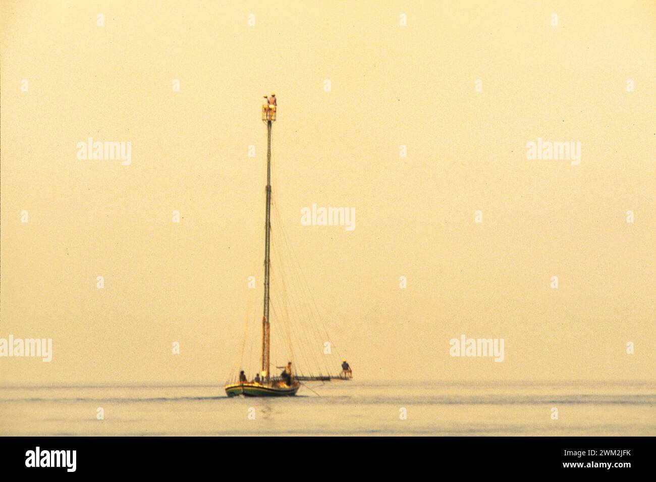 1980s fishing boats hi-res stock photography and images - Alamy