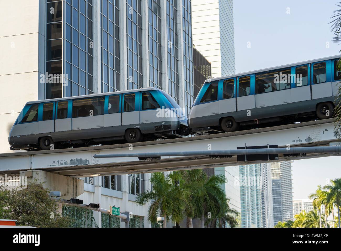Miami metrorail bus hi-res stock photography and images - Alamy