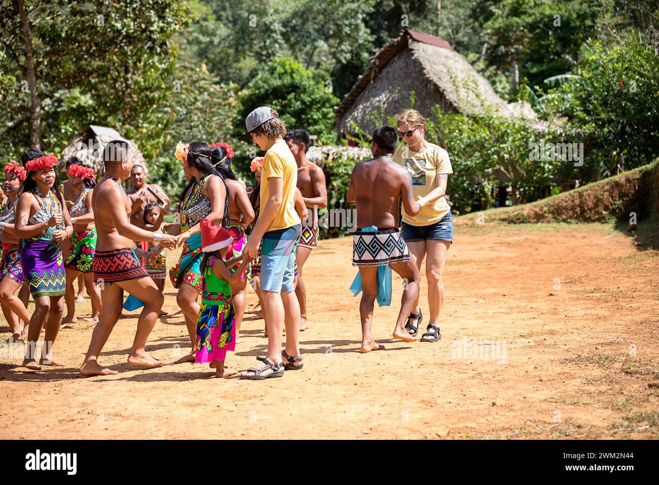 Indigenous embera girl hi-res stock photography and images - Alamy