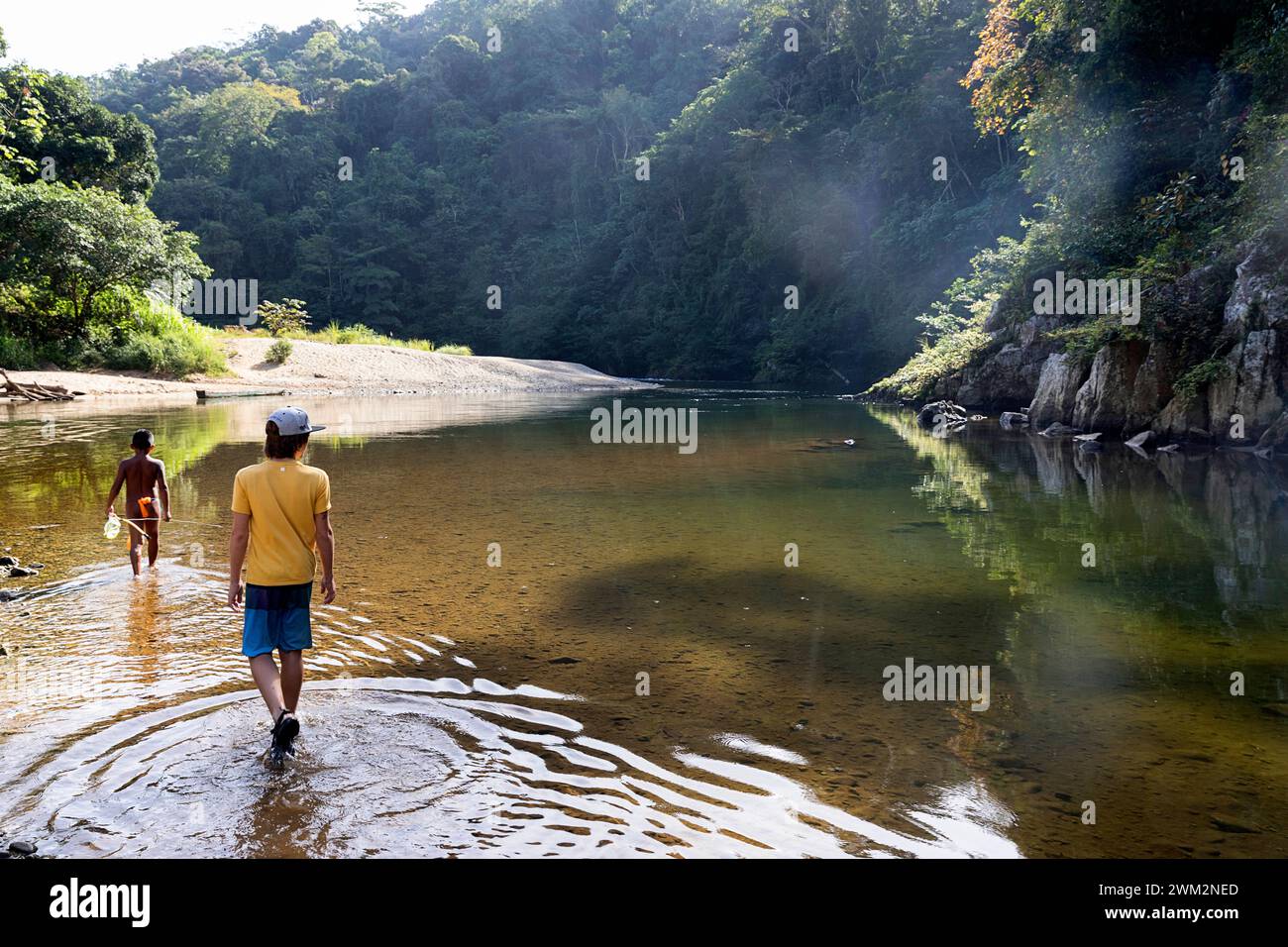 Embera village hi-res stock photography and images - Alamy
