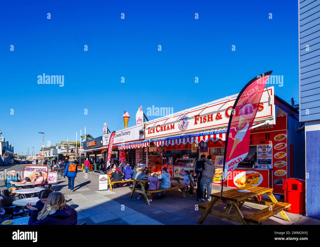 Snack bars and pavement cafes at Clarence Pier in Southsea, Portsmouth ...