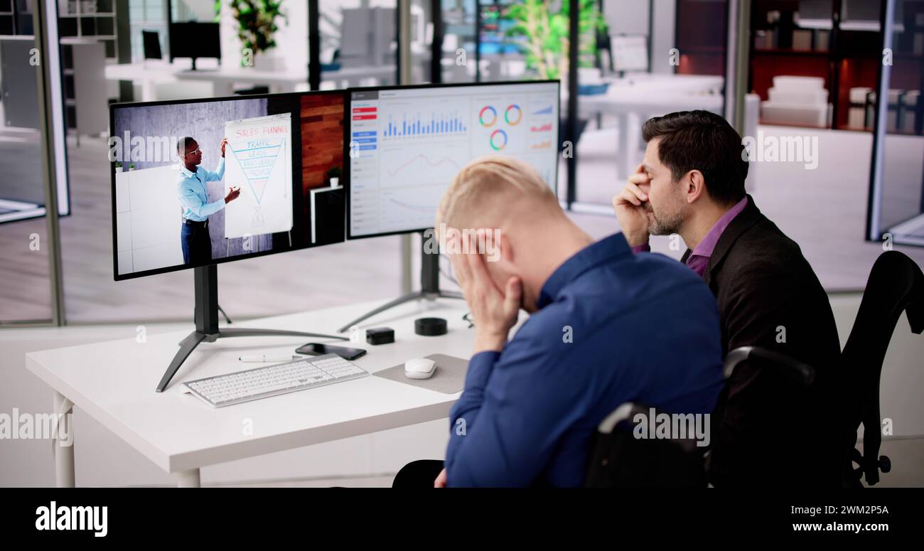 Video meeting broken hi-res stock photography and images - Alamy