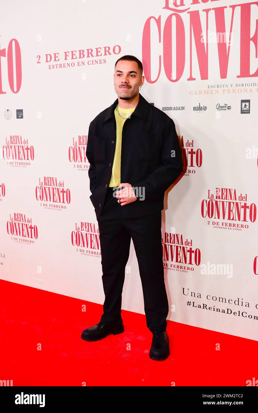 Singer cris hi-res stock photography and images - Alamy