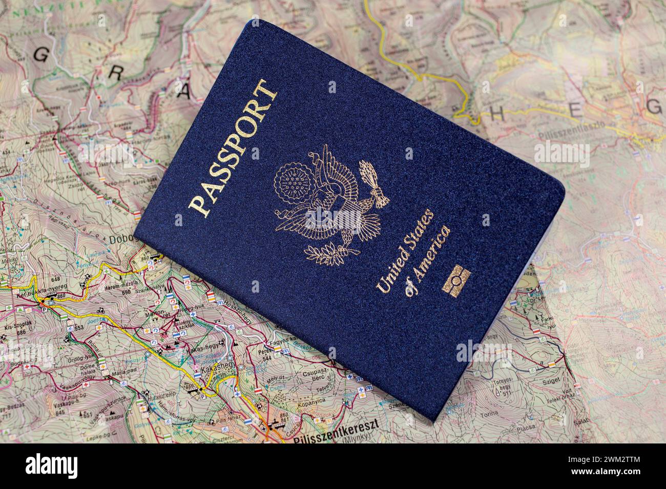 Passport on street map hi-res stock photography and images - Alamy