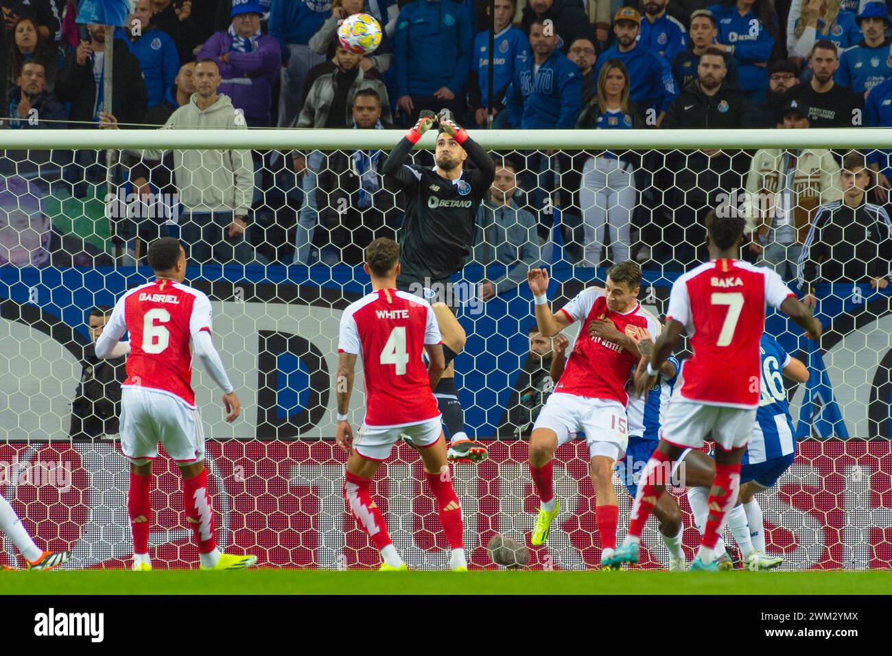 Goalkeeper punching ball hi-res stock photography and images - Alamy
