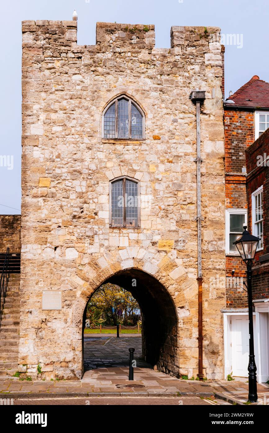 Southampton town wall hi-res stock photography and images - Alamy