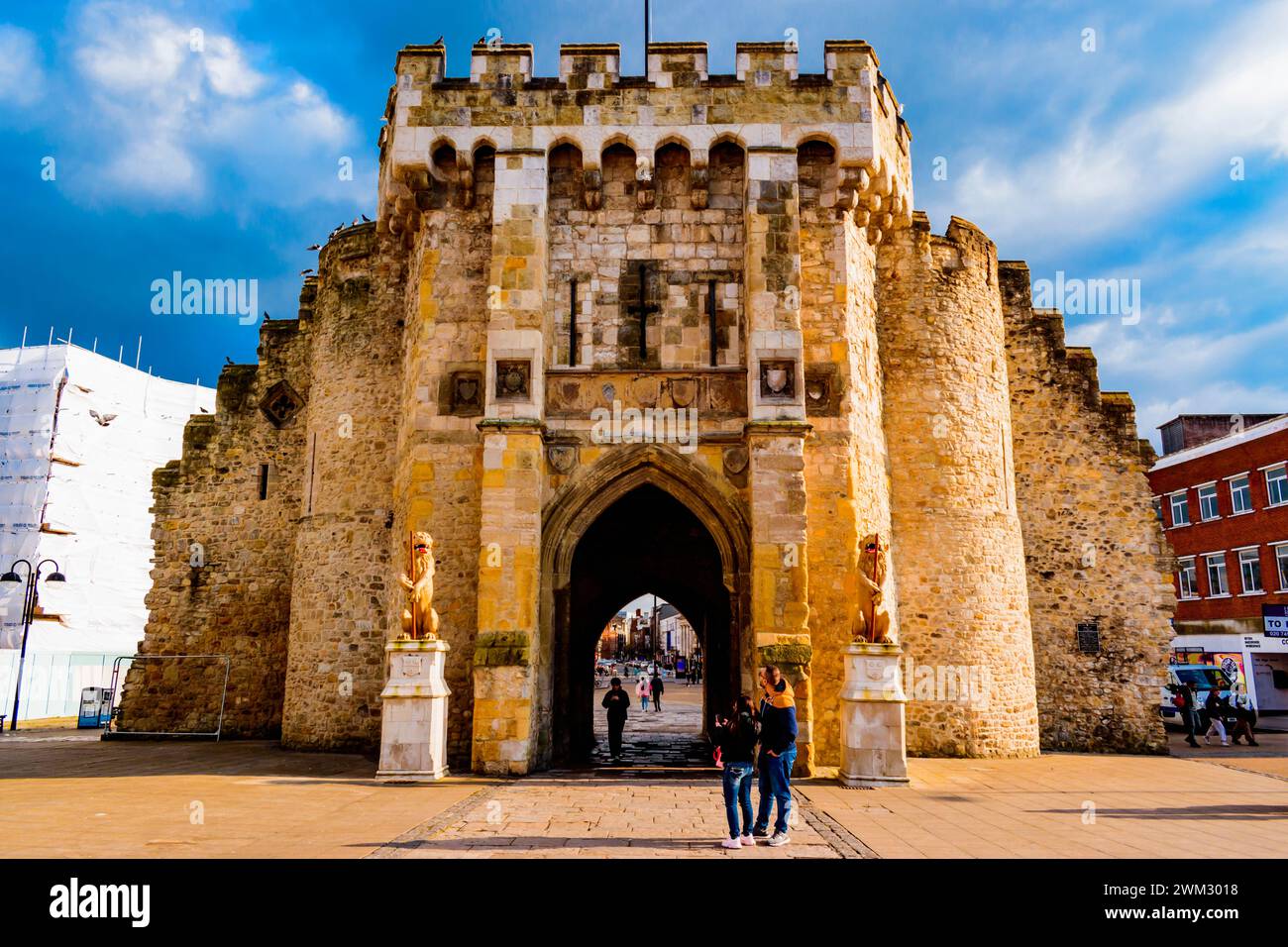The Bargate is medieval gatehouse in the city centre of Southampton ...