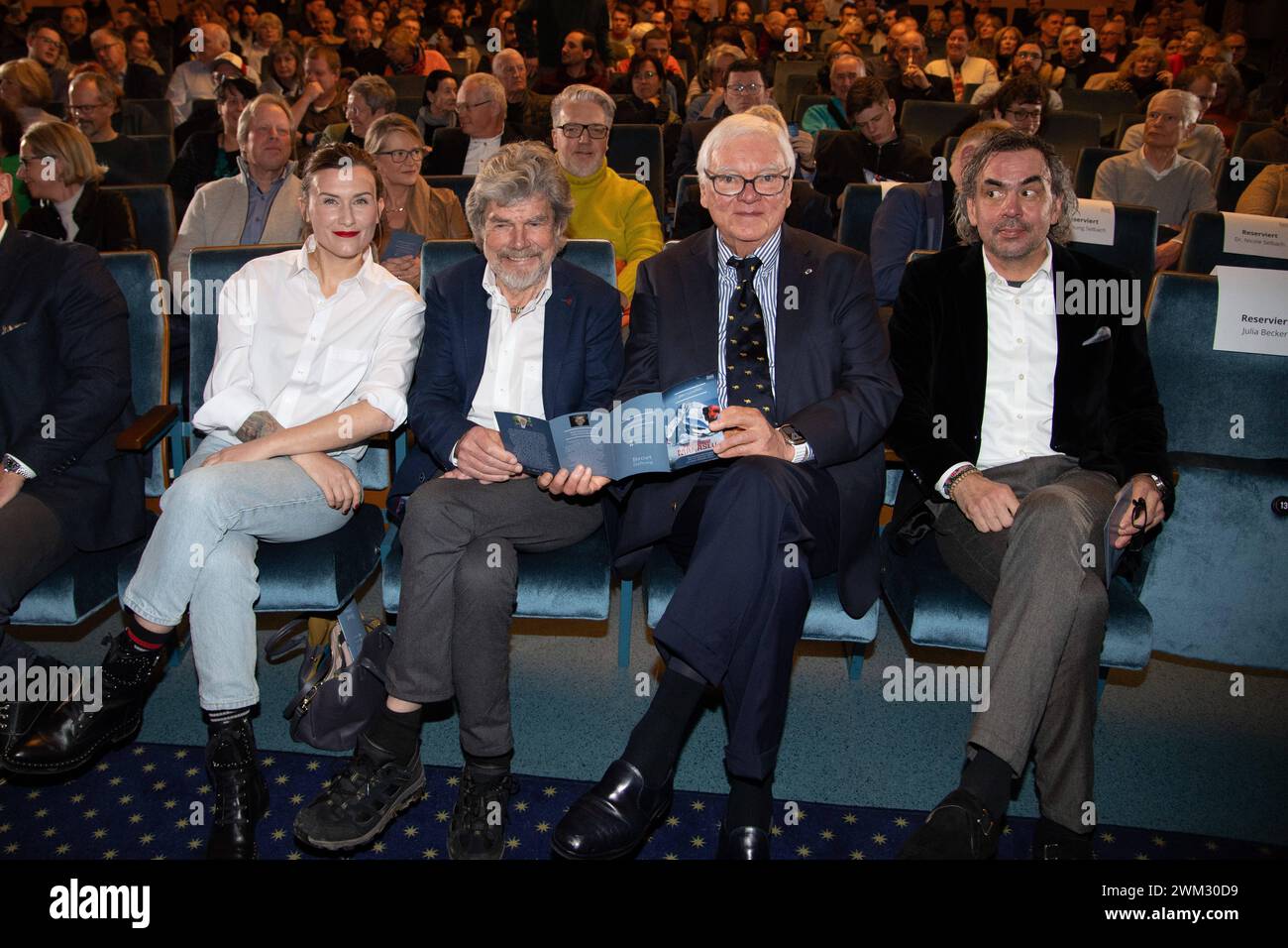 v.l. Diane MESSNER, Ehefrau von Reinhold Messner, Reinhold MESSNER, Bergsteiger, Autor, Bodo ...