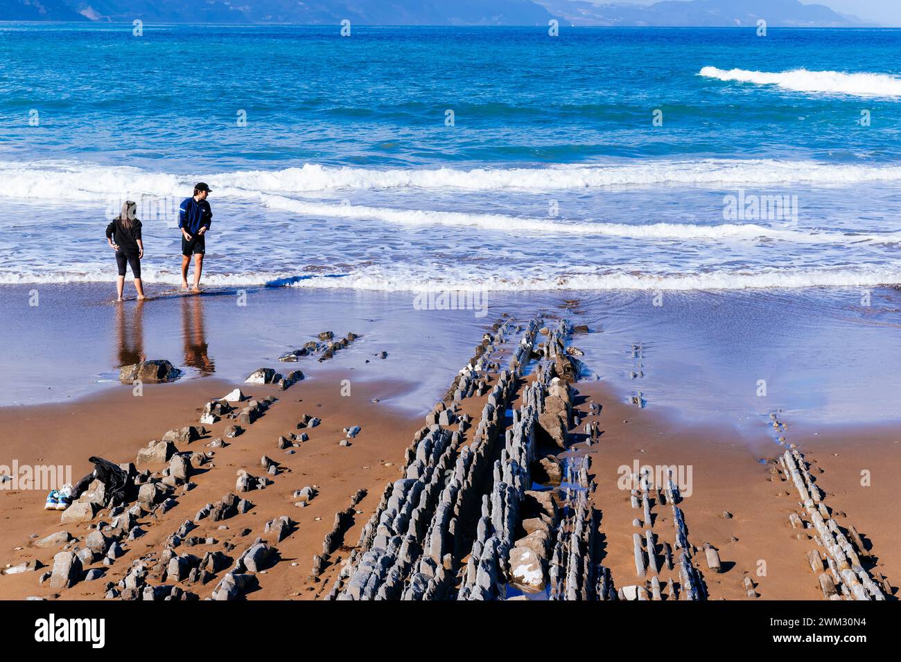 Flysch on Itzurun beach. Zumaya, Guipúzcoa, País Vasco, Spain, Europe ...