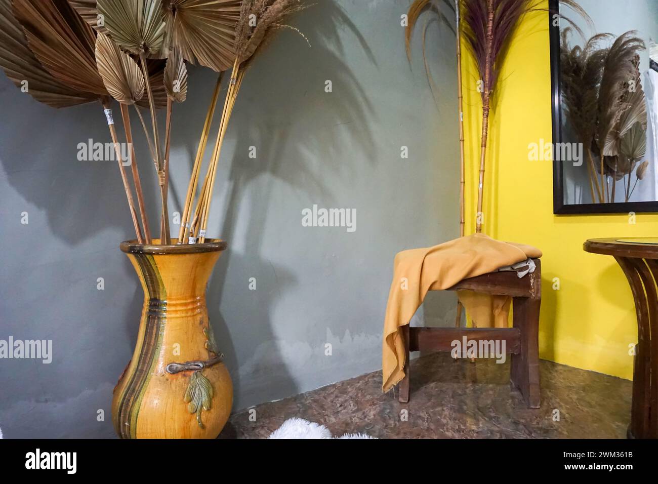 Home art session hi-res stock photography and images - Alamy