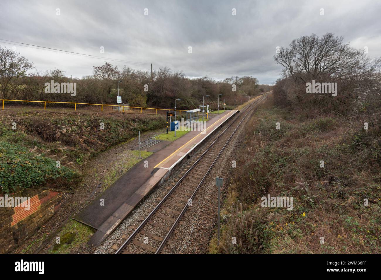 Finstock rail station hi-res stock photography and images - Alamy