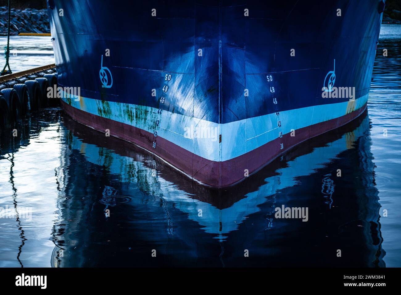 Bow of a large fishing vessel at port Stock Photo - Alamy