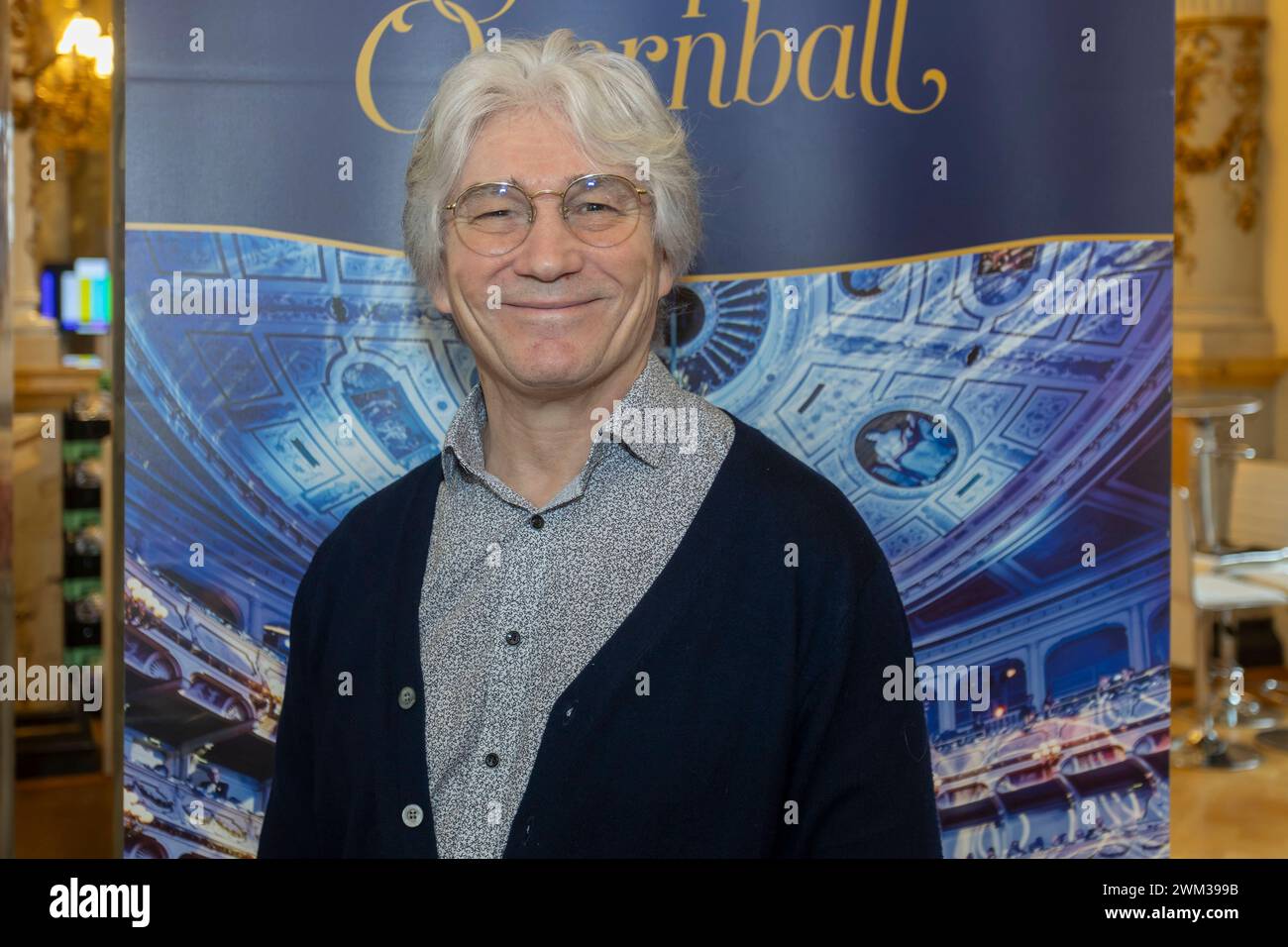 Der englische Dirigent Jonathan Darlington ist Dirigent der Sächsischen ...